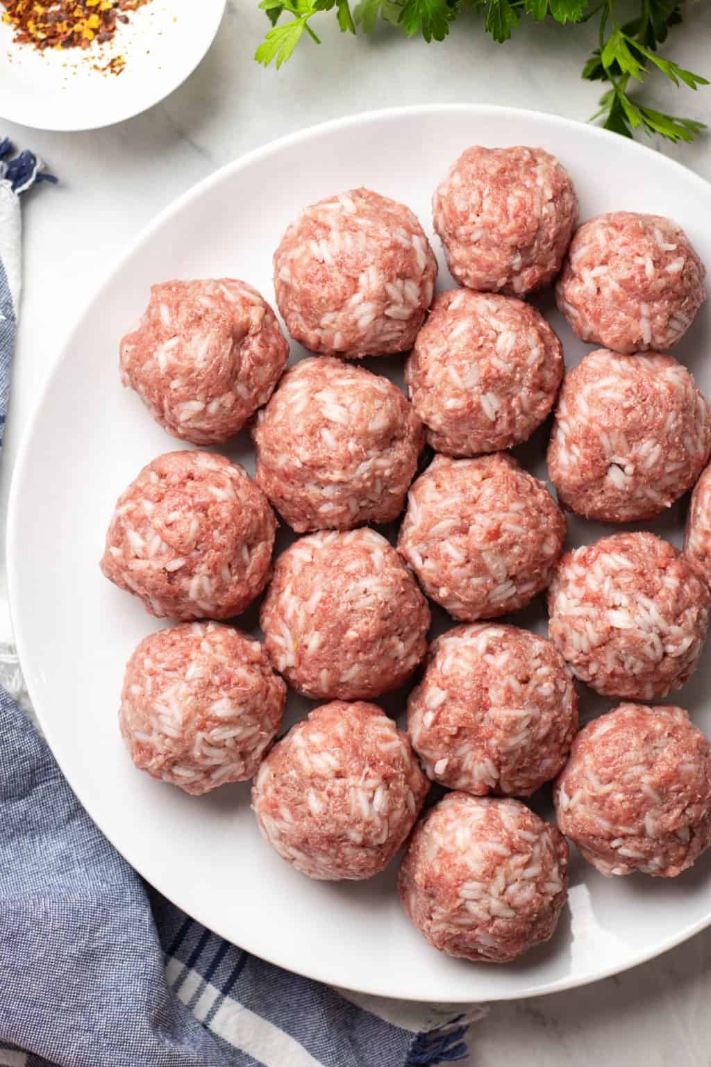 Tefteli (Russian Meatballs with Rice)
