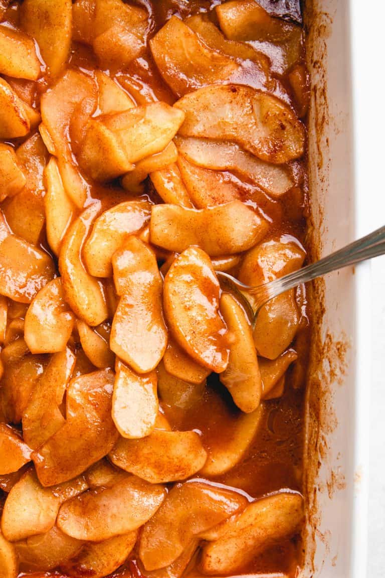 Easy Cinnamon Baked Apples Recipe - Veronika's Kitchen