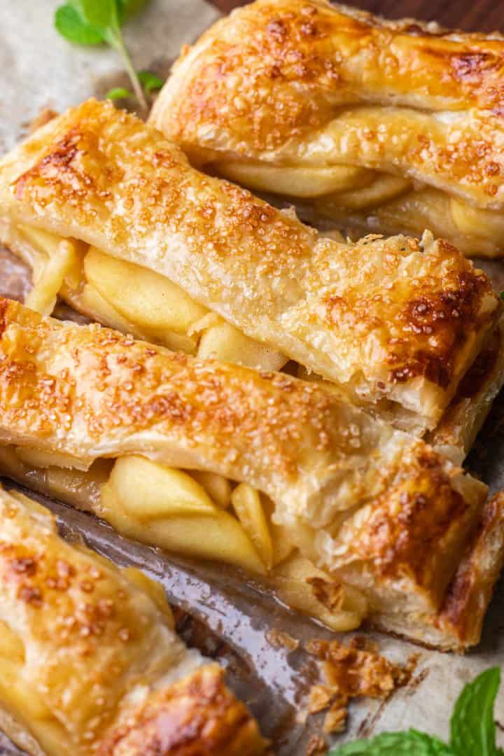 Apple Pie with Puff Pastry - Veronika's Kitchen