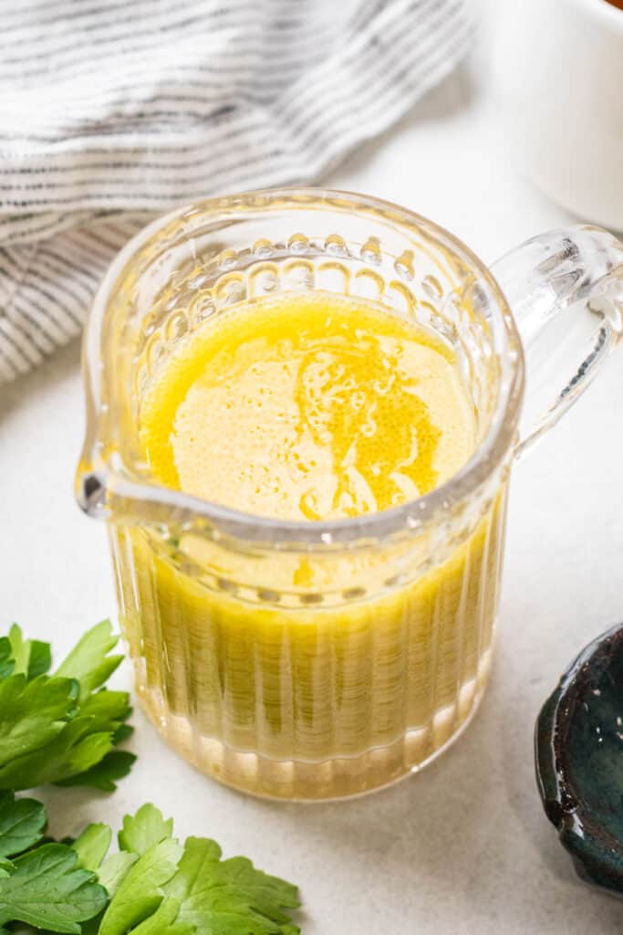 Maple Dijon Salad Dressing(Vinaigrette) - Veronika's Kitchen